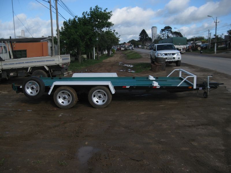 Trailer para Transporte de Vehículos - Metalúrgica Rodríguez Hnos SRL.